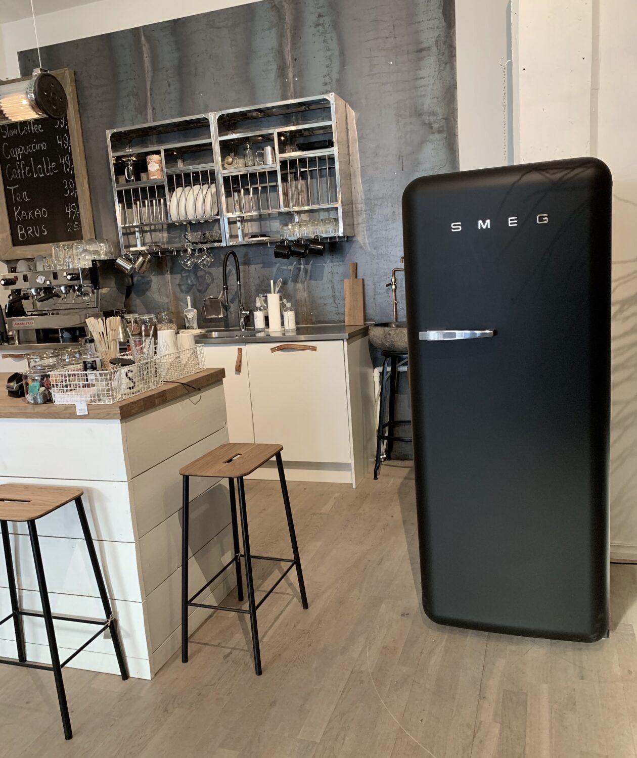 Smeg Retro kjøleskap fab28R - black board matt velvet. 60x73cm. Høyde ...