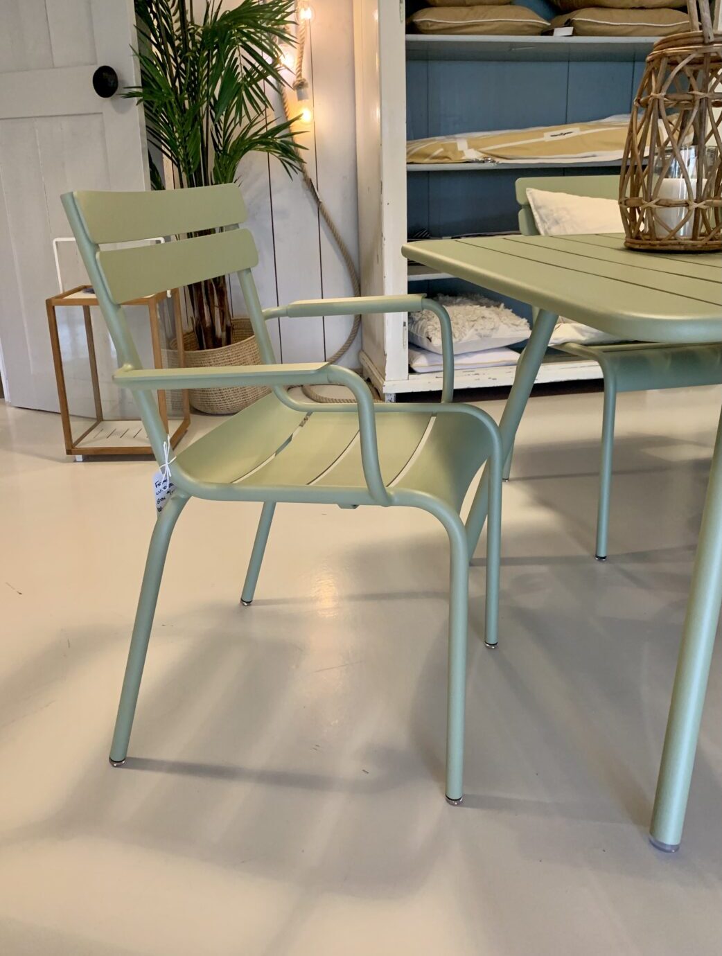 -20% Fermob Luxembourg Arm Chair - Willow Green. - Ølen Møbel