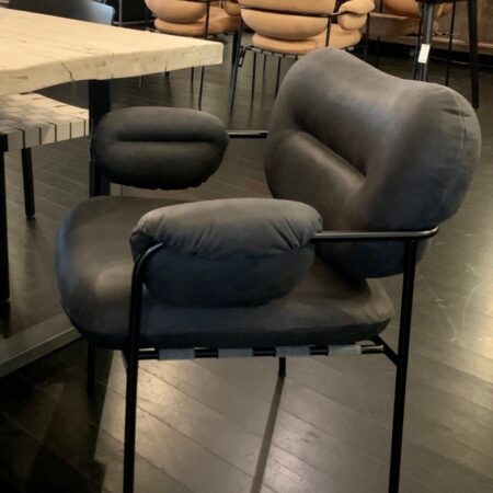 Fogia Bollo Dining Arm Chair - Vintage Leather Black. - Ølen Møbel
