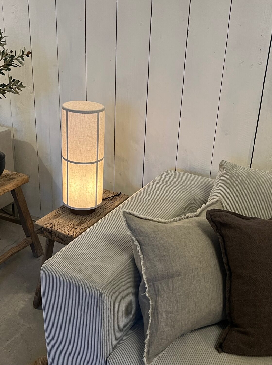 Audo Hashira table lamp - Raw. Ø18cm. Høyde 50cm. - Ølen Møbel